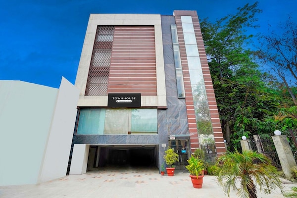 Townhouse South Delhi - New Delhi
