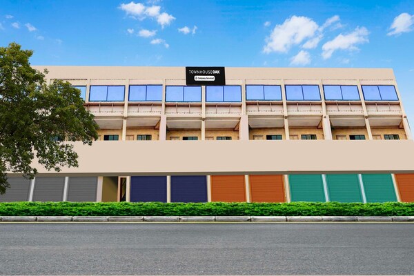 Townhouse Oak Dewas Junction - Dewas