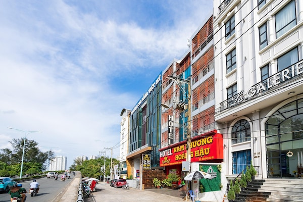 Modern Family Stay At Hoang Hau Hotel Vietnam - Ho Chi Minh City