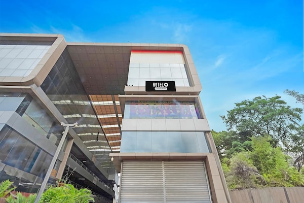 Hotel O Ugat Canal Surat Formerly Royal Orbit - Surat