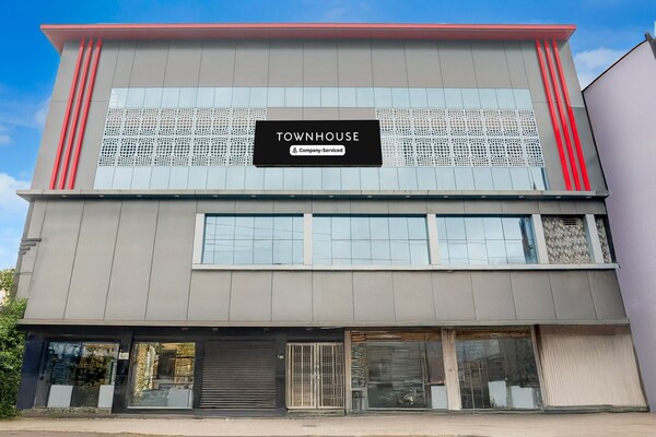 Townhouse Isbt Vijay Nagar Jabalpur - Jabalpur