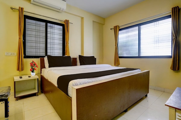 Super Hotel O Sainagar Shirdi Railway Junction Formerly Sai Vyankatesh Residency - Shirdi