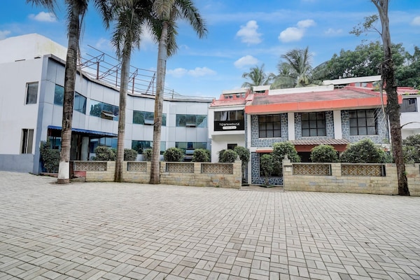 Super Townhouse Manas Lake Formerly Saiba Residency - Pune