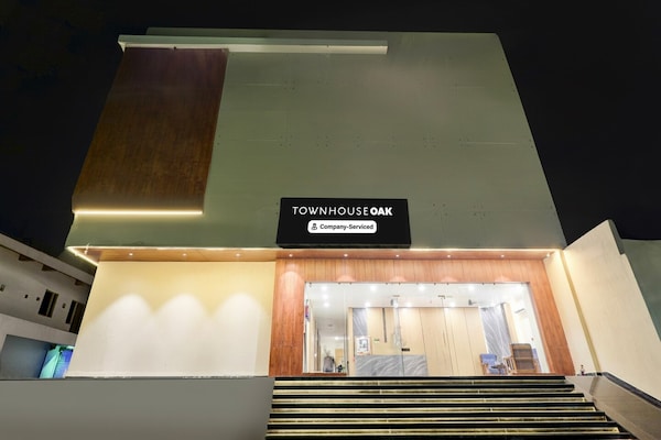 Townhouse Oak Army Aviation Base Jhansi - Jhansi