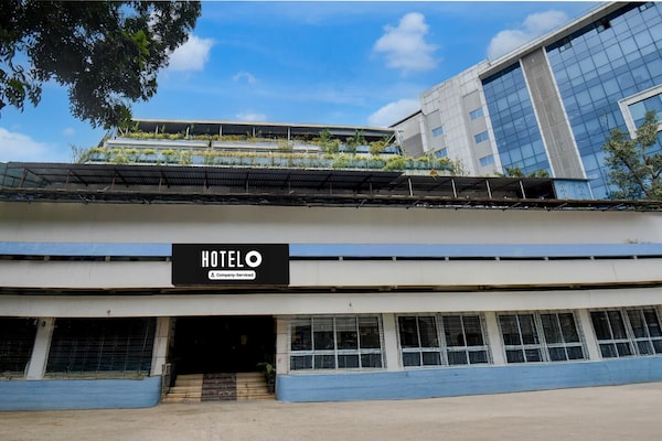 Collection O Pune Kasarwadi Railway Station - Pune