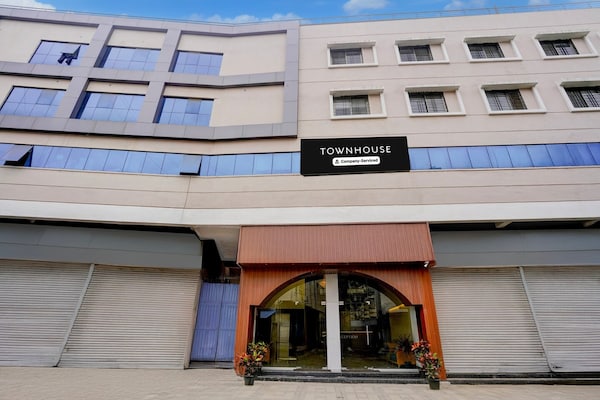 Townhouse Skyboat Xlo Point - Nashik