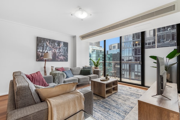 Luxe 2-bed Apartment With River Views Near Casino - Melbourne