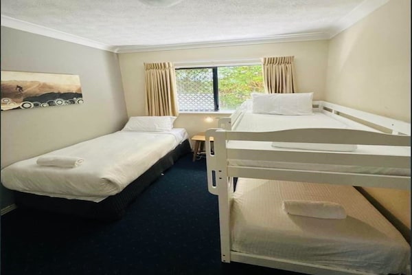 2-bed Family Haven With Pools, Bbq & Playgrounds - Gold Coast