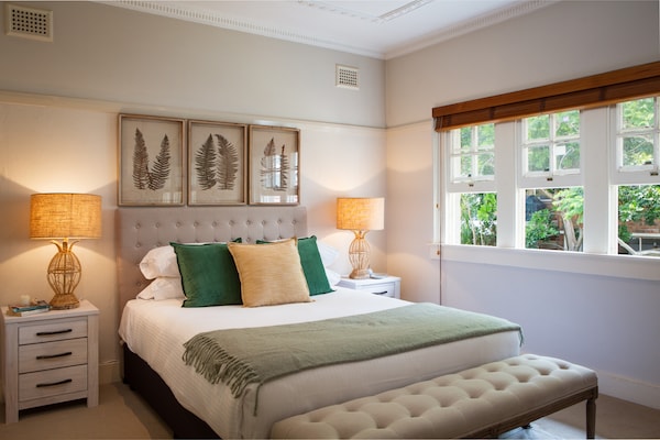 Chic Apartment With Sun Lounge Near Manly Beach - Manly