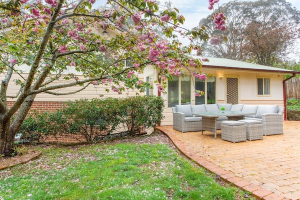 Stunning Katoomba Home With Lush Garden&playground - Katoomba