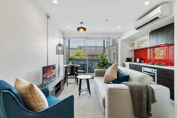 Beautifully Cosy St Kilda Apartment - St Kilda