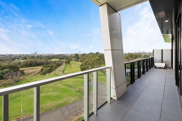 A Taste Of Paradise In Inner City Suburbia - Melbourne