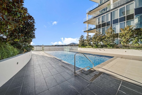 644849bbae681 - Canberra