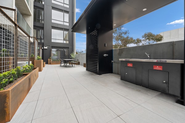 Braddon Studio: Parking & Bbq - Canberra