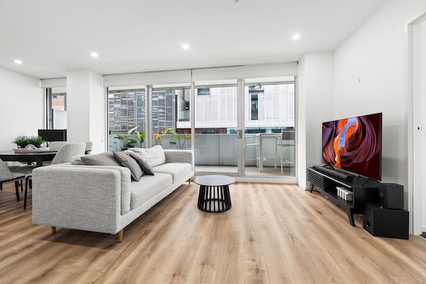 Sleek South Yarra 2-bed With Alfresco Dining - Richmond