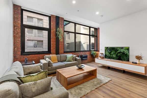 1-bed Warehouse Conversion In Melbourne Cbd - Melbourne