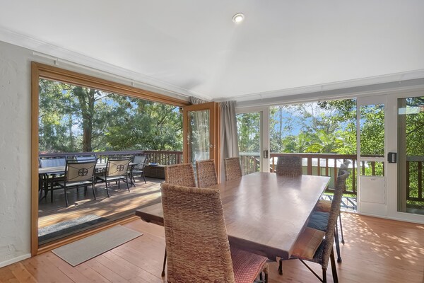 Riverside 3-bed Townhouse With Spacious Deck & Bbq - Batemans Bay
