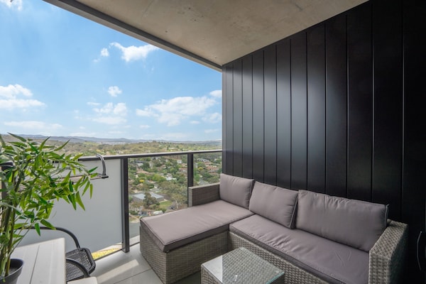 Modern 2-bed Apartment With Premium Amenities - Canberra