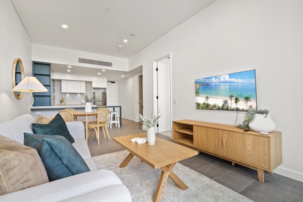 Ground Floor Apartment With Private Courtyard - Perth