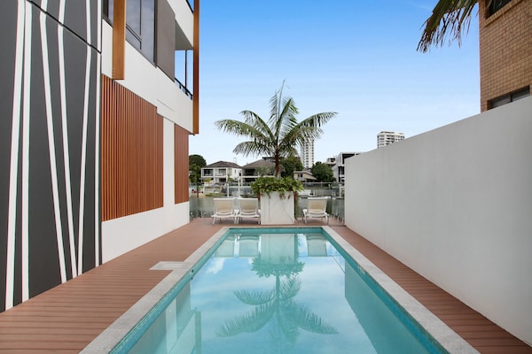 Surfers Paradise 2-bed Flat With Luxury Amenities - Surfers Paradise