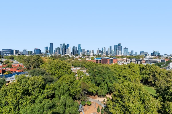 City Views & Inner-north Cool At Your Door - Kensington