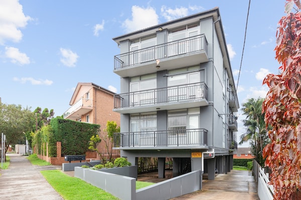 Bright 2-bed Flat With Balcony In Vaucluse - Mosman