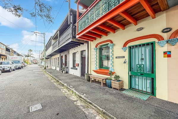Charming Townhouse Steps From Newcastle Beach - Newcastle