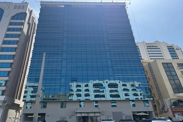 Stylish 2-bedroom 2 Bath Apartment In Heart Of The City - Abu Dabi