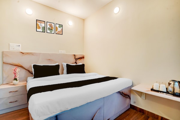 Hotel O Ramesh Nagar Metro Station Formerly Rosewood - New Delhi