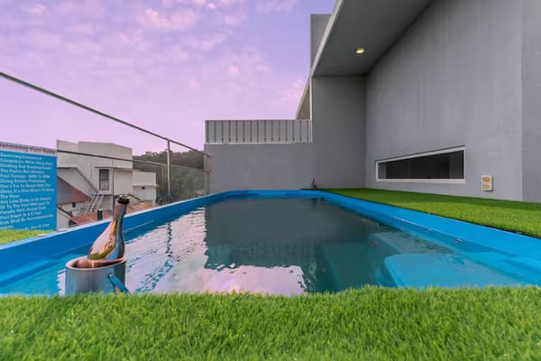 5bhk Luxe Villa  Pvt Pool With Jacuzzi  Baga Beach - Anjuna