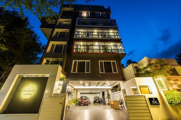 Super Townhouse Mg Roadbangalore - 벵갈루루