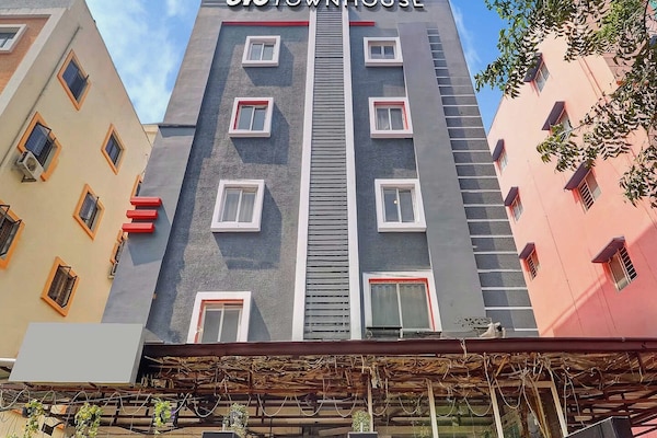Townhouse Rcc Park View Inn - Hyderabad