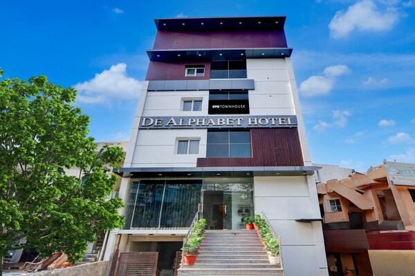 Super Collection O De Alphabet Hotel Ecil - Télangana