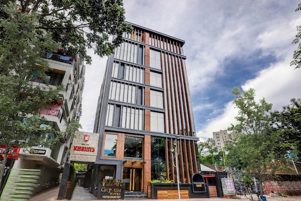 Super Townhouse Oak Kzar Corporate Hotel Near Sealdah Railway Station - Sealdah Railway Station