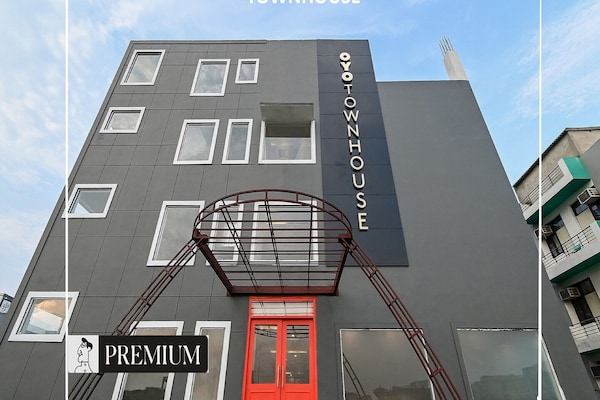 Townhouse D- Knowledge Park Iii - Noida