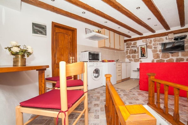 Cozy Stay In Kotor’s Old Town - Studio Apartment - Kotor