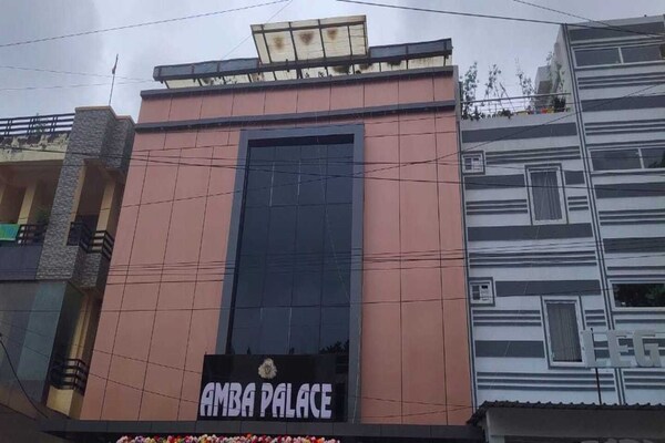 Townhouse Central Prayagraj Bus Terminal Formerly Amba Palace - Prayagraj