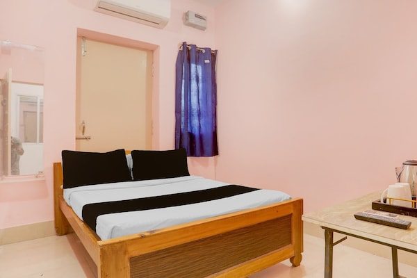 Hotel O Danapur Central Railway Junction Formerly Brij Guest House - Patna