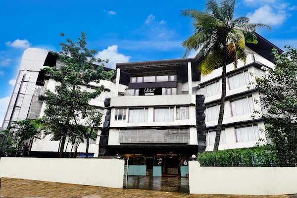 Collection O Lodha Experia Mall Dombiwali Formerly Rr Suites - Thane