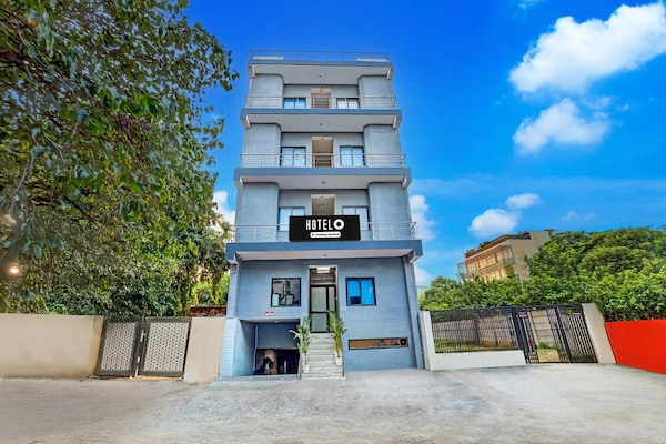 Hotel O Dlf Phase 1 Metro Station Gurugram - Gurgaon