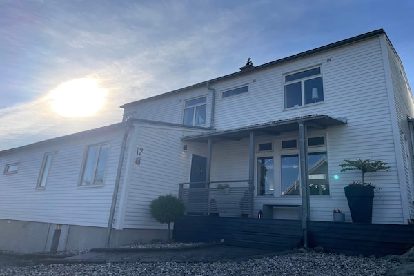 Maison En Bord De Mer à Sandvik Avec Piscine - Göteborg