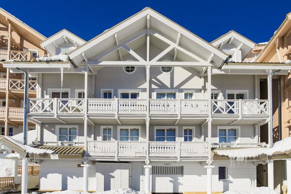 Résidence Le Château De Crans - Maeva Home - Flaine