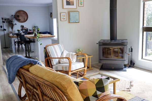 Spacious Family Retreat On The Edge Of Tenterfield - Tenterfield