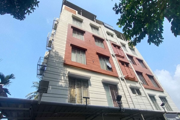 Hotel O Chinar Park Kolkata Formerly Zapper Inn - Kolkata