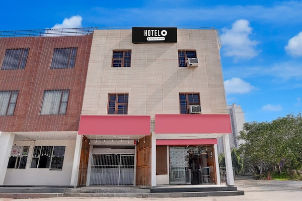 Hotel O Isbt Mohali Formerly Holiday Spot - Chandigarh