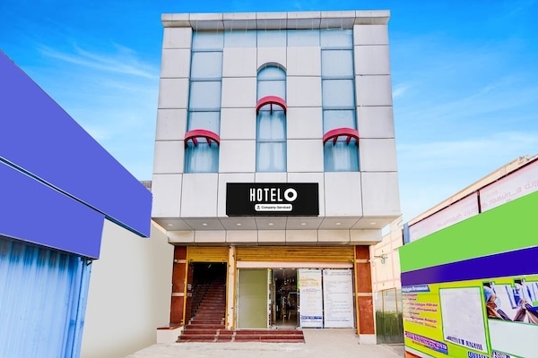Hotel O Thirumangalam Metro Station Chennai - Chennai