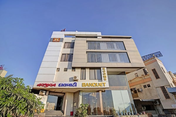 Collection O Motipura Bus Terminal Formerly Hotel Navjivan - Gujarat