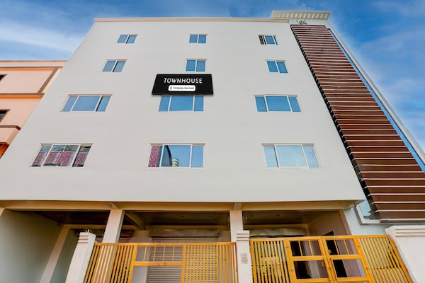 Townhouse Puri Bypass Crossway Formerly Hotel Pratee Heights - Bhubaneswar