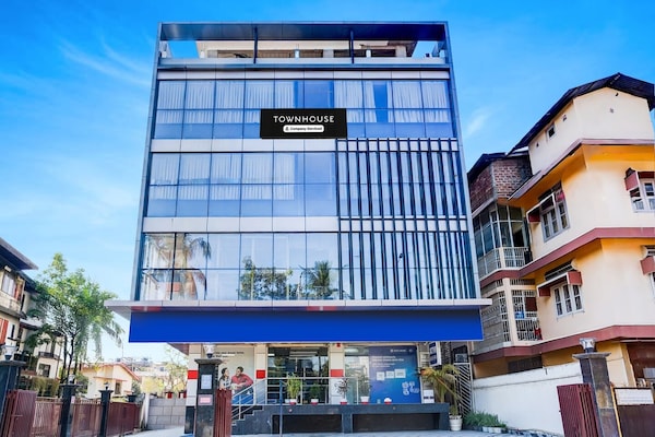 Townhouse Bhangagarh Bus Terminal Formerly The Rudra Inn - Guwahati