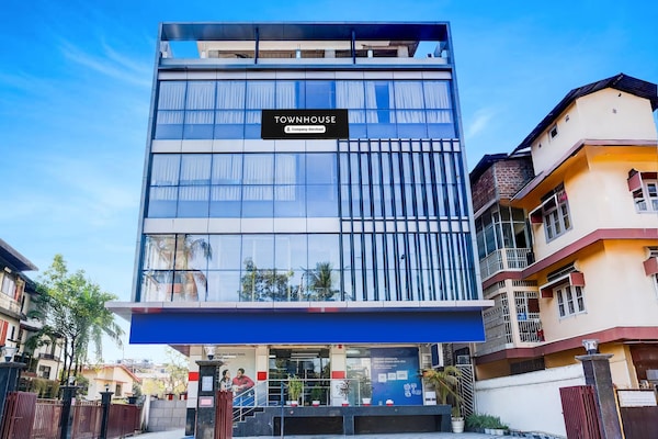 Townhouse Bhangagarh Bus Terminal Formerly The Rudra Inn - Guwahati
